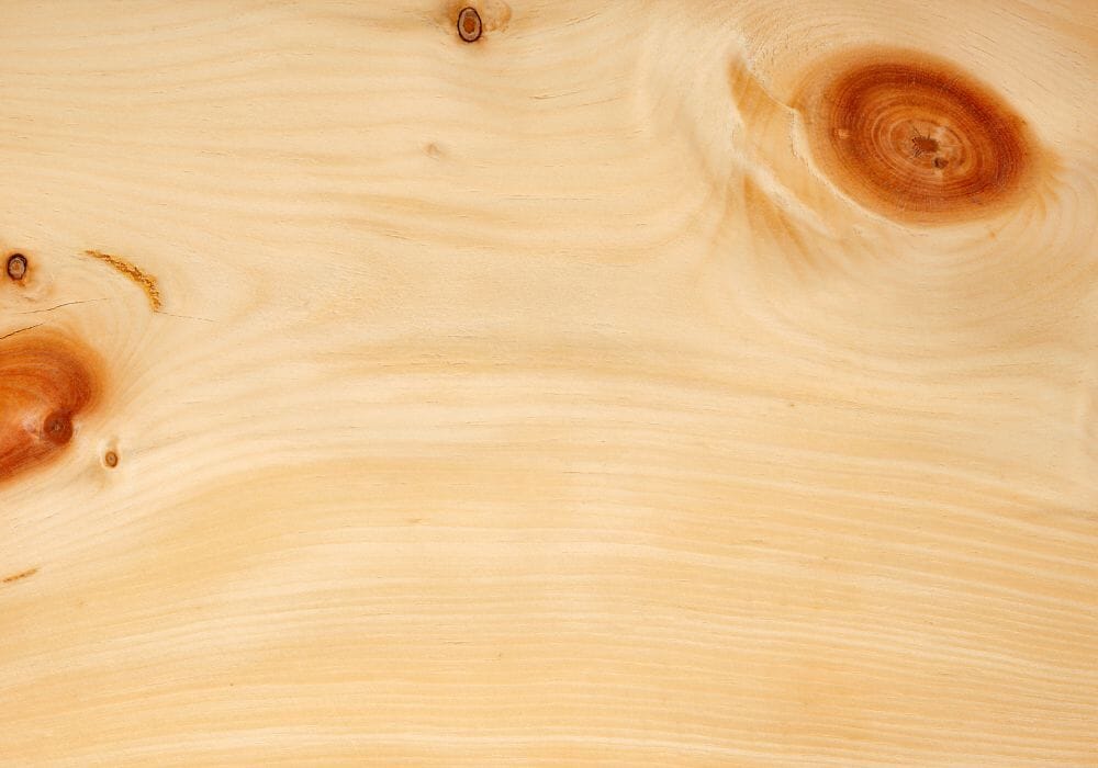 Legno di cirmolo: caratteristiche uniche e tecniche di lavorazione